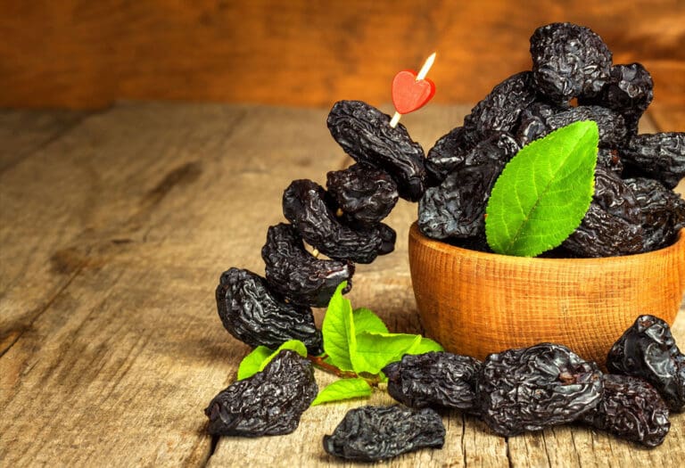 Suve šljive – 5 zdravstvenih razloga zbog kojih ih trebate jesti više ...